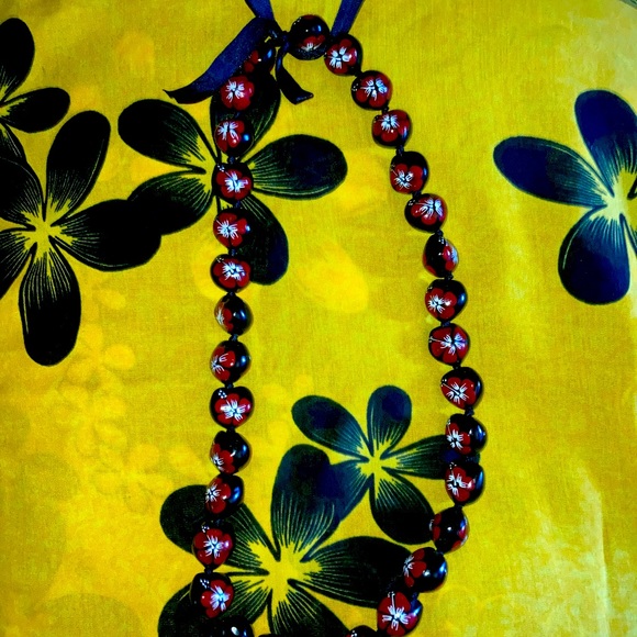 Hawaiian lei | Accessories | Authentic Hawaiian Kukui Nut Lei | Poshmark